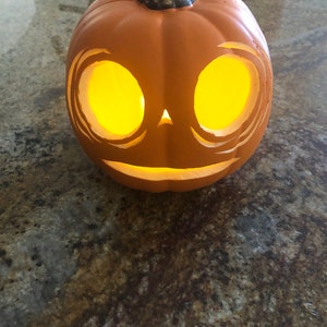 Lil Boo - HHN Pumpkin Replica - Etsy