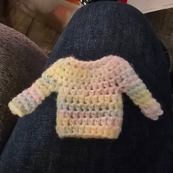 Sweater Keychain Crochet PATTERN, Crochet Keychain Pattern, Mini ...