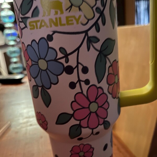 New Stanley 40oz Quencher H2.0 Flint With Hand Painted Pink Daisies - Etsy