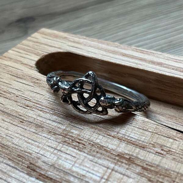 Elven Wedding Ring, Elven Engagement Ring, Dark Elven Silver Natural ...