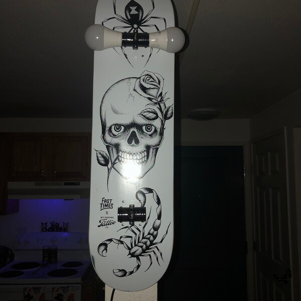 Deadpool Logo Skateboard Lamp - Etsy