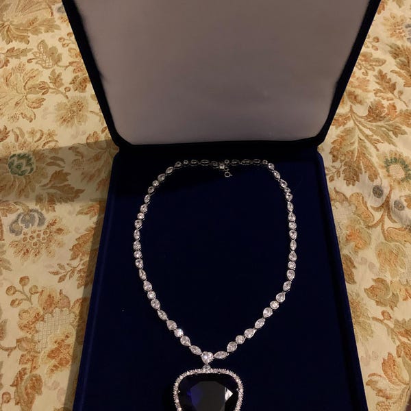 Rose's Necklace Worn During the Titanic Deck Stroll Amethyst and ...