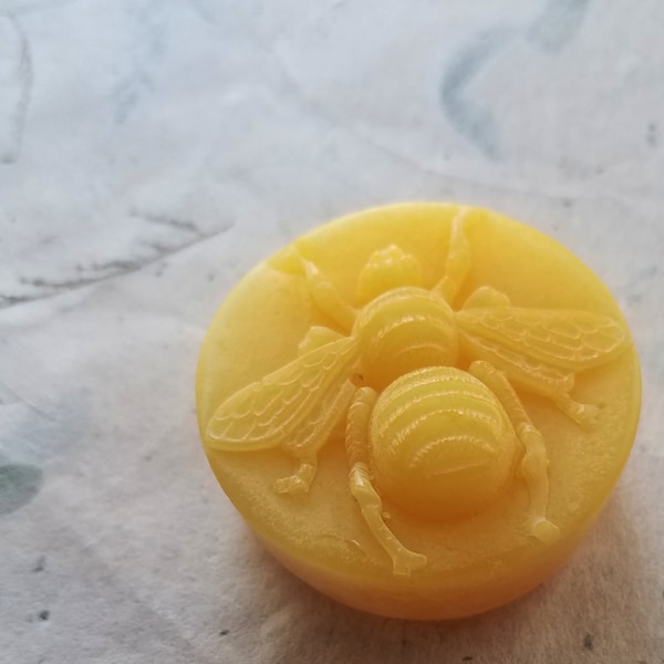 FREE SHIPPING 1/2 Lb NJ Pure Bulk Beeswax Chunks - Etsy