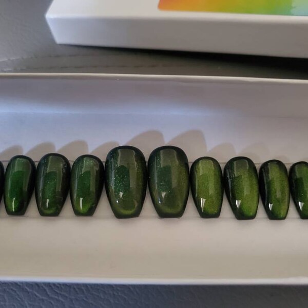 COVEN | Green Color Shifting Cat Eye Velvet Press on Nails | Witchy ...
