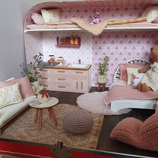 Small Dollhouse in a Suitcase , Dollhouse, Miniature Furniture, 1:12 ...