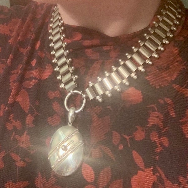 Vintage 1930s Art Deco Open Back Crystal Glass 22” Silver Tone Necklace ...