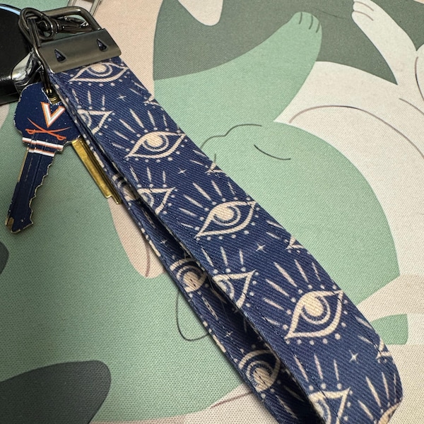 Vintage Halloween Inspired Keychain Wristlet Key Fob Alt/goth Lanyard ...