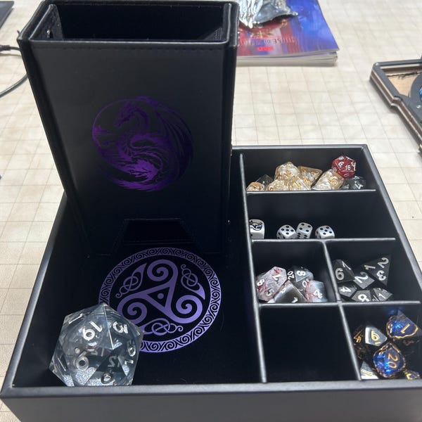 DND DM Screen With 4 Wider Panels - 3D Faux Leather Panoramic Battle ...