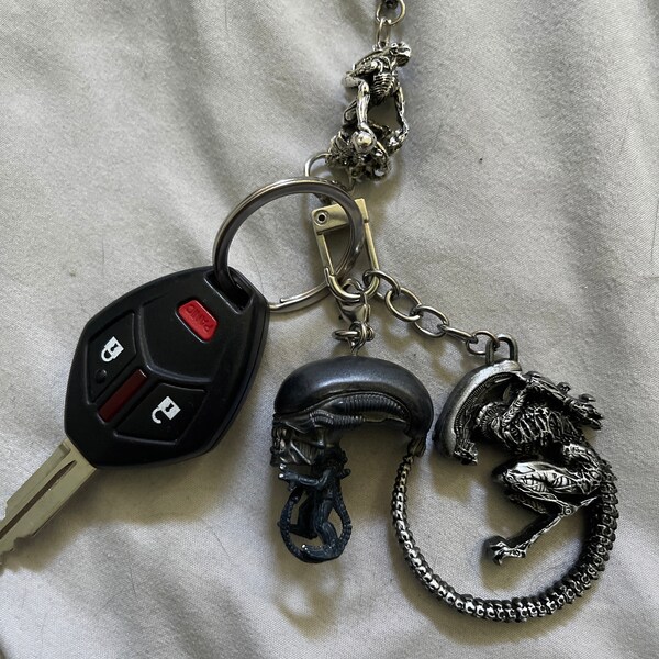 Alien Movie Keychain Alien Covenant Keychain Xenomorph Alien Keychain ...