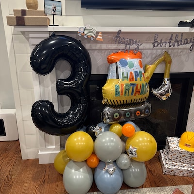 DIY Digger Balloon Sculpture, Construction Birthday Balloon Sculpture ...