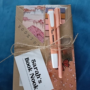 Picnic Daisies and Strawberries Bookmark, Cute Bookmark, Summer Reading ...