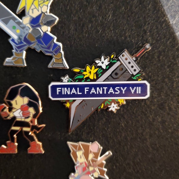 Final Fantasy VII Enamel Pin : FFVII Buster Sword Cloud Aerith Tifa FF7 ...