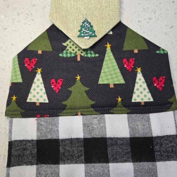 Buttons Galore & More Christmas Collection of Novelty Buttons for DIY ...