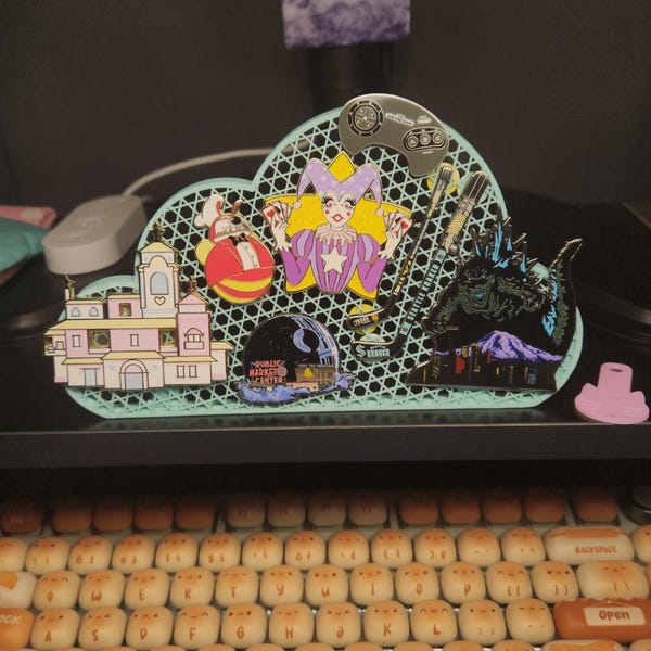 Large Circle Pin Display Stand, Huge Pin Display Board for Multiple ...