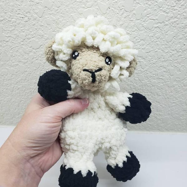 Lenni the Lamb Crochet Pattern | No Sew Low Sew Crochet Amigurumi ...