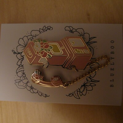 Pink Phone Enamel Pin Aesthetic Cute Pastel Flowers Kawaii Gold Chain ...