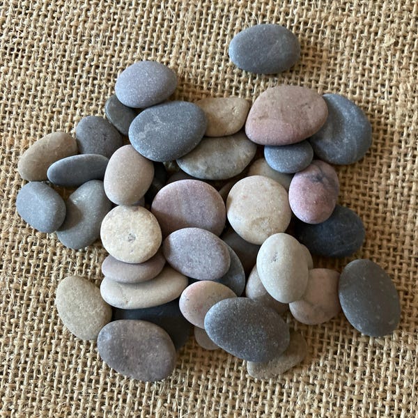Bulk of 200/300 Tiny Pebbles, Flat & Colorful Genuine Beach Stones ...