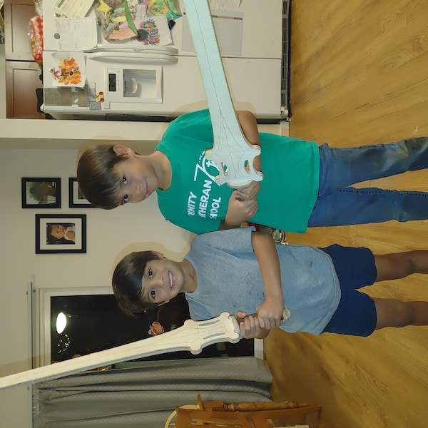 Level 1 Armory - Wooden Sword (durable 23 Inch Long 1/2" Baltic Birch ...