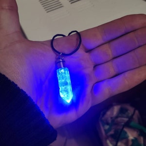 Star Wars Lightsaber Kyber Crystal 100 % Handcrafted Glowing Replica ...