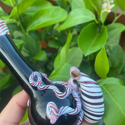 Facehugger Alien Pipe / Glass Spoon Pipe / Alien Movie / Xenomorph ...