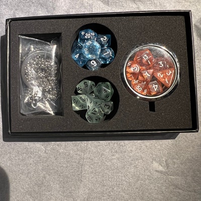 DND Decor 7 Piece Wooden Dice Outline Wall Decoration Dungeons and ...