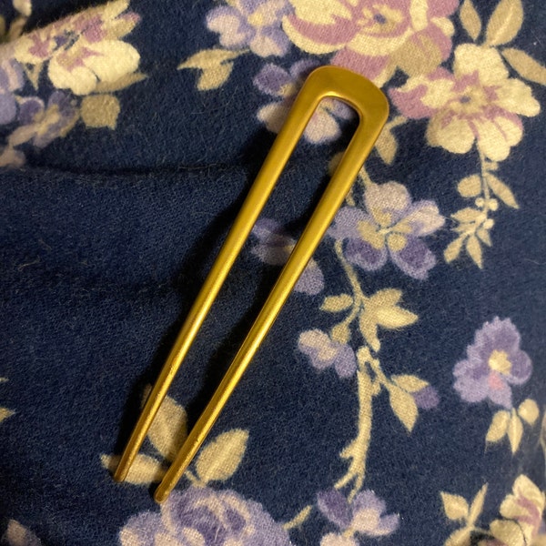 16" Necklace Made of Glass Beads in Earth Tones With a Seashell and ...