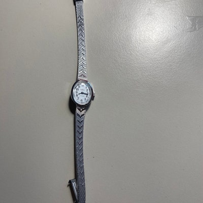 Tiny Vintage Women's Gold Watch, Mini Ladies Watch, Small Wrist Watch ...