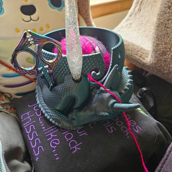 Dragon Book Worm Display Stand - Etsy