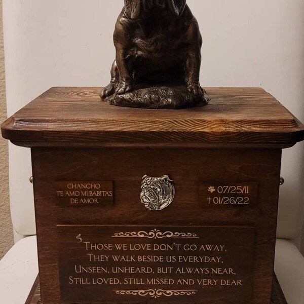 English Bulldog Sitting - Exclusive Urn for Dog Ashes With a Statue ...