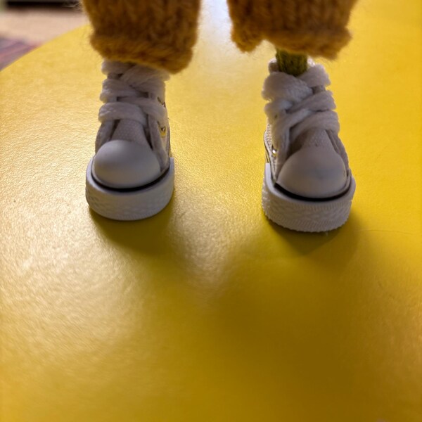 Dinosaur Finger Puppets With Coordinating Volcano Bag - Fun and ...