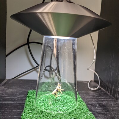 Ufo Alien Abduction Desk Lamp Sci Fi Silver Spaceship Outerspace Space ...