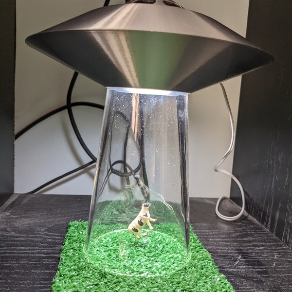 Ufo Alien Abduction Desk Lamp Sci Fi Silver Spaceship Outerspace Space ...