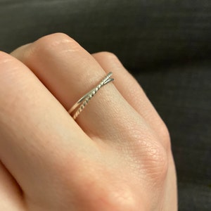 Simple Interlocking Rings,2 Interlocked Bands,stacking Rings,rolling ...