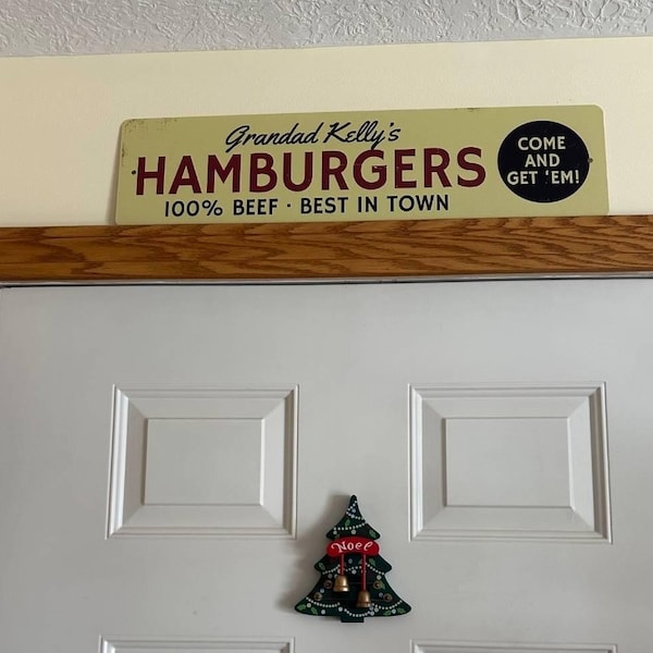 Hamburgers 100% Beef Sign, Personalized Best in Town Come & Get 'em ...