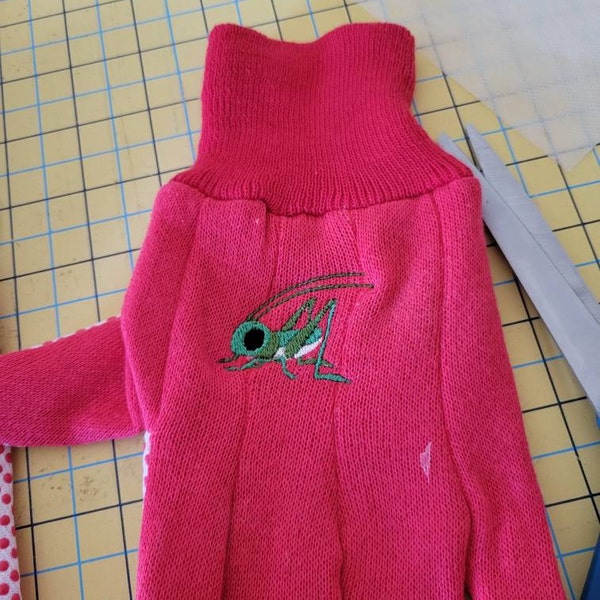 Praying Mantis DIGITAL Machine Embroidery Design. A Modern Insect to ...