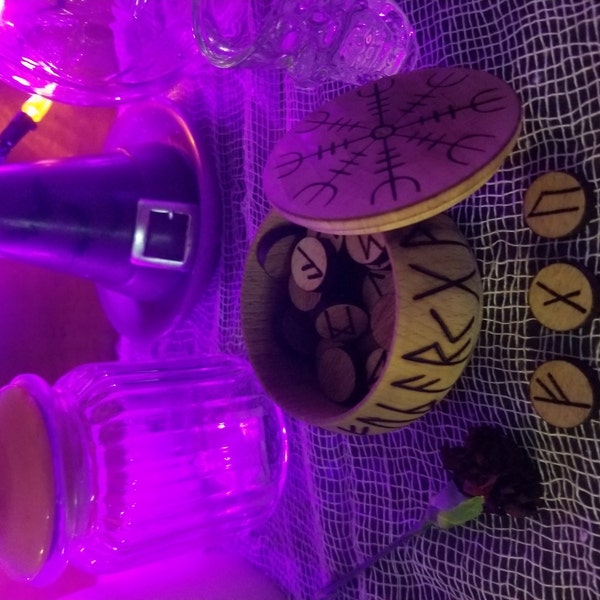 Hand Turned Alder Box of 24 Wood Runes Round Small Viking Runes Rune ...