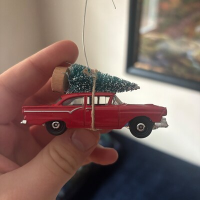 Ford F-150 Pickup Raptor Carrying Christmas Tree, Yellow Ford F-150 ...