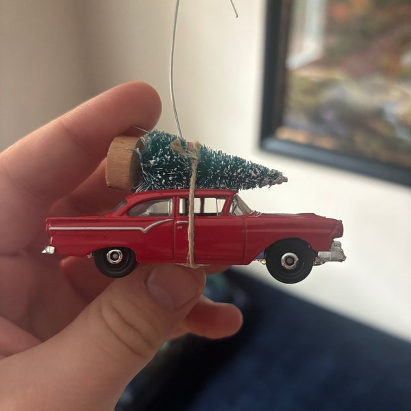 Ford F-150 Pickup Raptor Carrying Christmas Tree, Yellow Ford F-150 ...