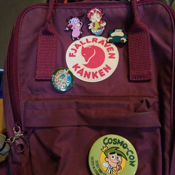 Cosmo Con Button - Etsy