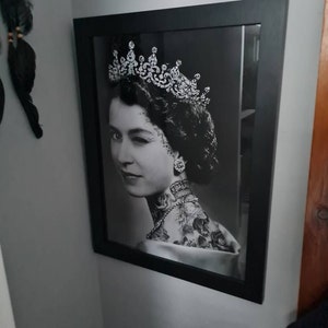 Punk Queen Queen Elizabeth Home Decor Wall Art Print Limited Edition ...