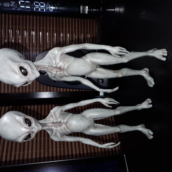 BIG 1/6 Grey Alien Figure Roswell Area 51 S4 UFO Pilot Model Retro Sci ...