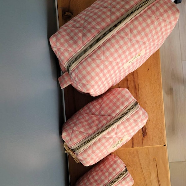 Quilted Makeup Bag Pattern | Cosmetic Bag Pattern | Zipper Pouch ...