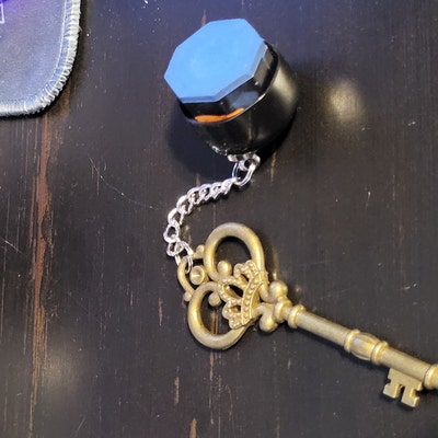 Clip-on Chalk Holder Keychain Chalk Holder Billiards Snooker Pool ...
