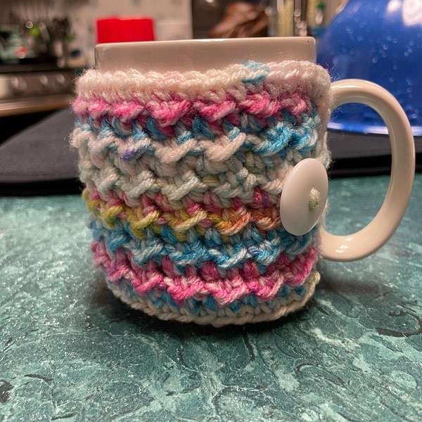 Honeycomb Mug Cozy Pattern | Crochet Mug Wrap | Mug Warmer Crochet ...