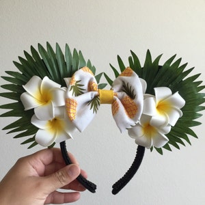 Hawaiian Flower in Ear Mouse Ears - Etsy
