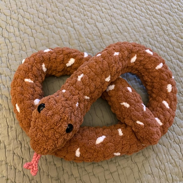 Pretzel Snake Crochet Pattern - Etsy