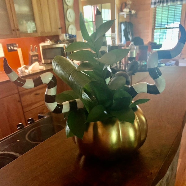 Beetlejuice Coffin With Sandworms Wall Art - Etsy