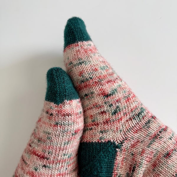 Lydia Bennet | Willow Cottage Yarns - Etsy