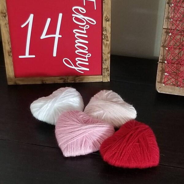 Farmhouse Valentines Day Decor | Yarn Hearts | Valentines Day Decor ...