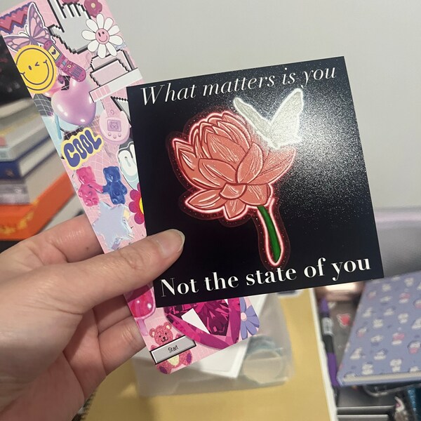 Reading Girl Y2K Era Bookmark - Etsy